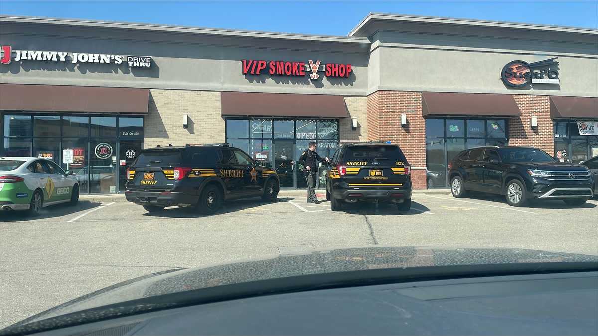 VIP Smoke Shops raided amid investigation into illegal vapes