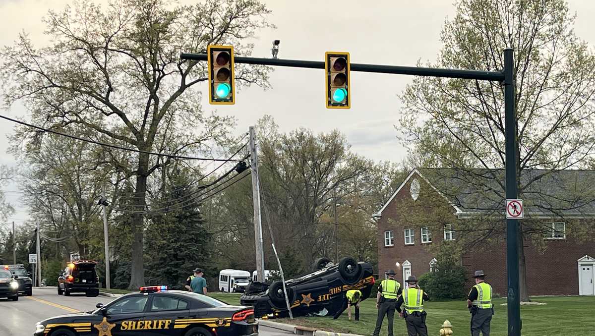 Hamilton County police cruiser flips over in Sycamore Township; sheriff ...