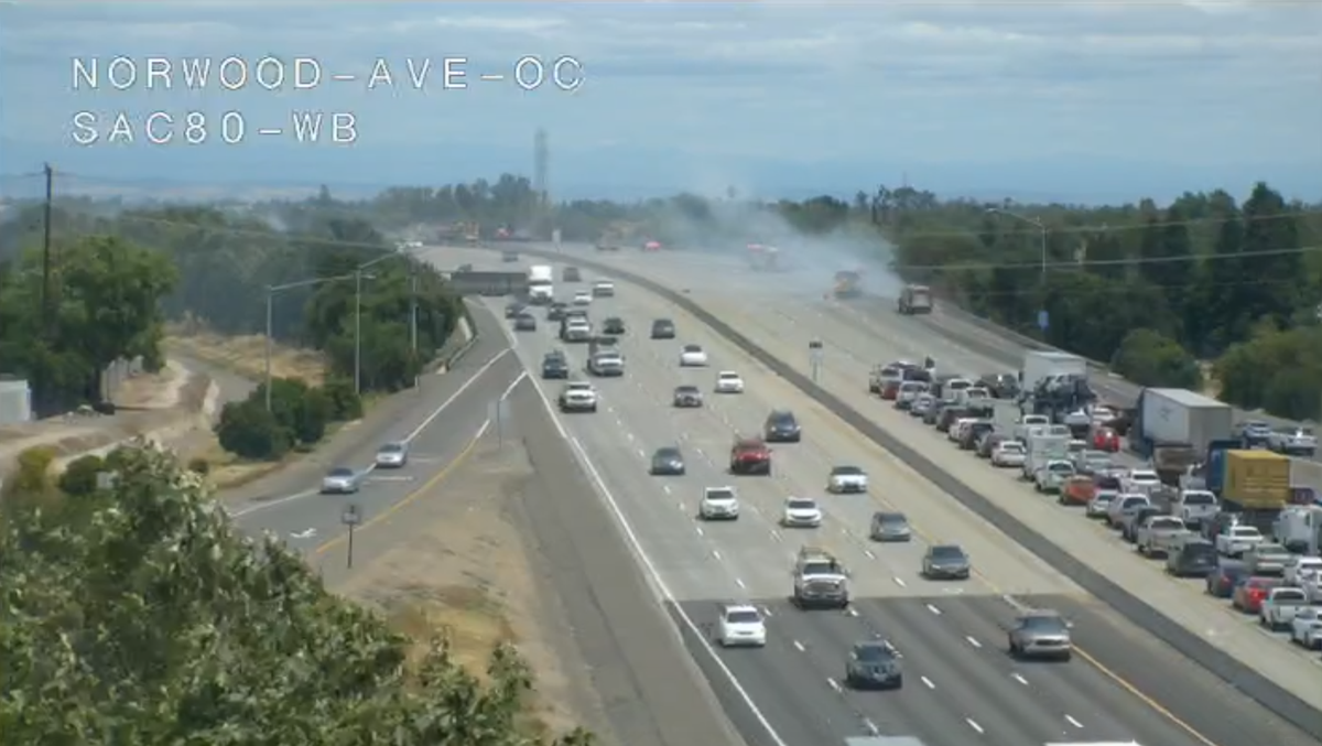Interstate 80 traffic delays in Sacramento after vegetation fires