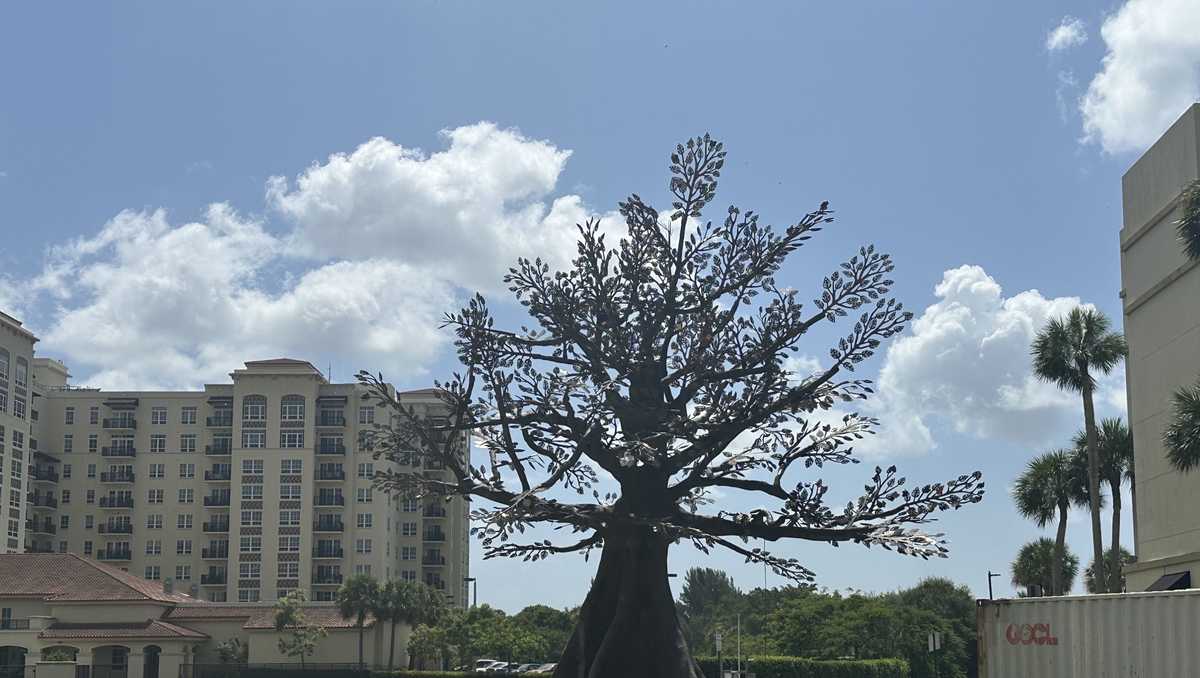 Florida artist designs sculpture to remember Holocaust victims