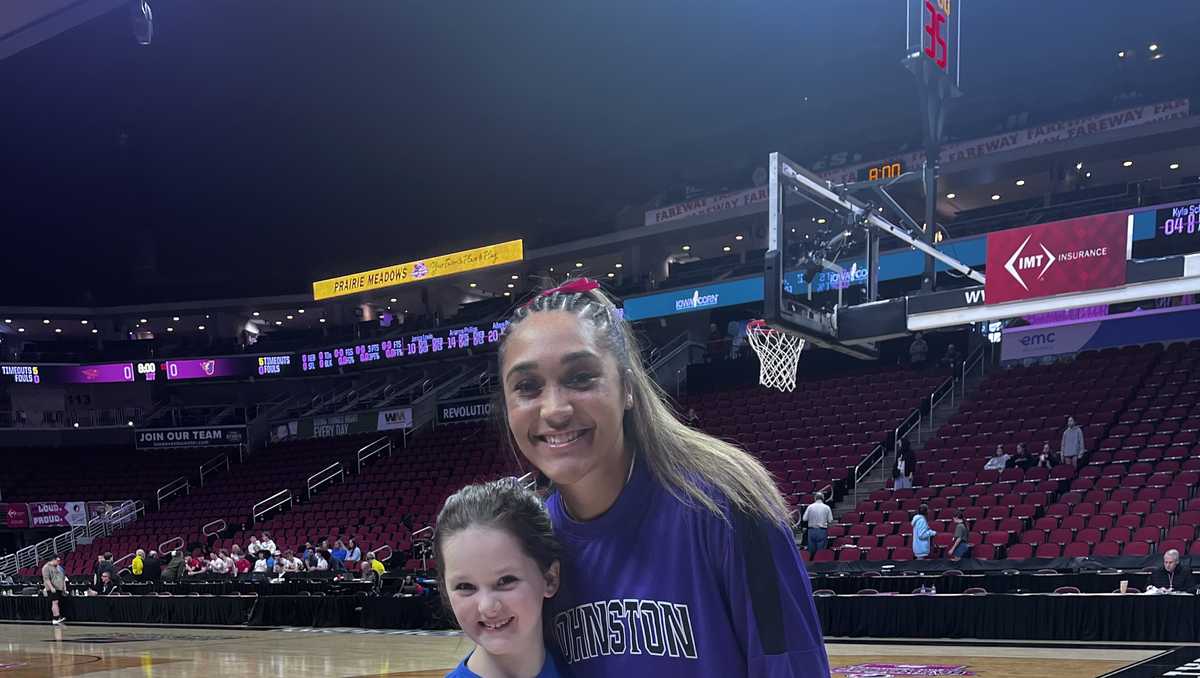 Johnston star Jenica Lewis inspires young fan with Type 1 diabetes