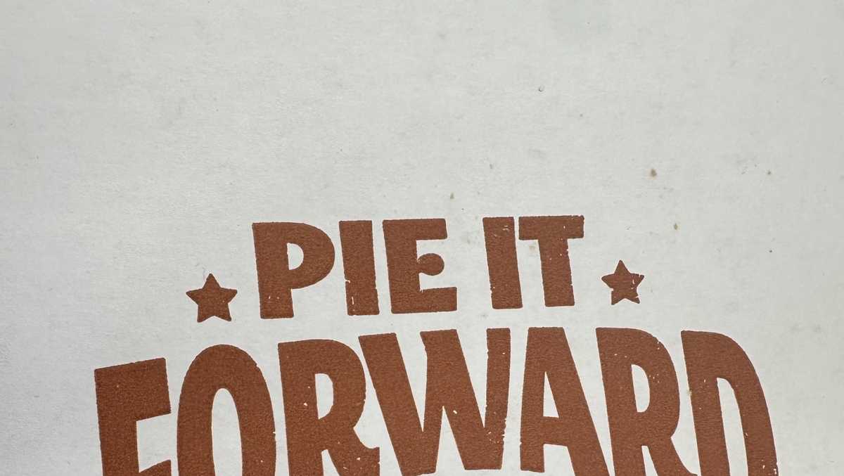 Florida Meals on Wheels delivers pies for a great cause
