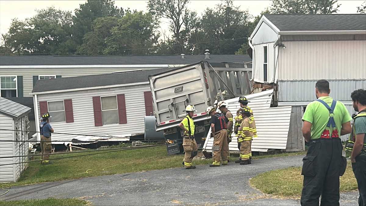 Police dispatched after dump truck drives into mobile homes in Lebanon ...
