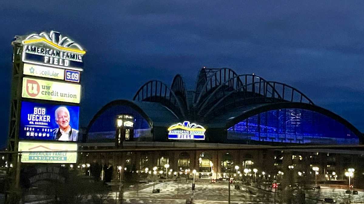 Sports world, fans honor Bob Uecker legacy in heartfelt tributes