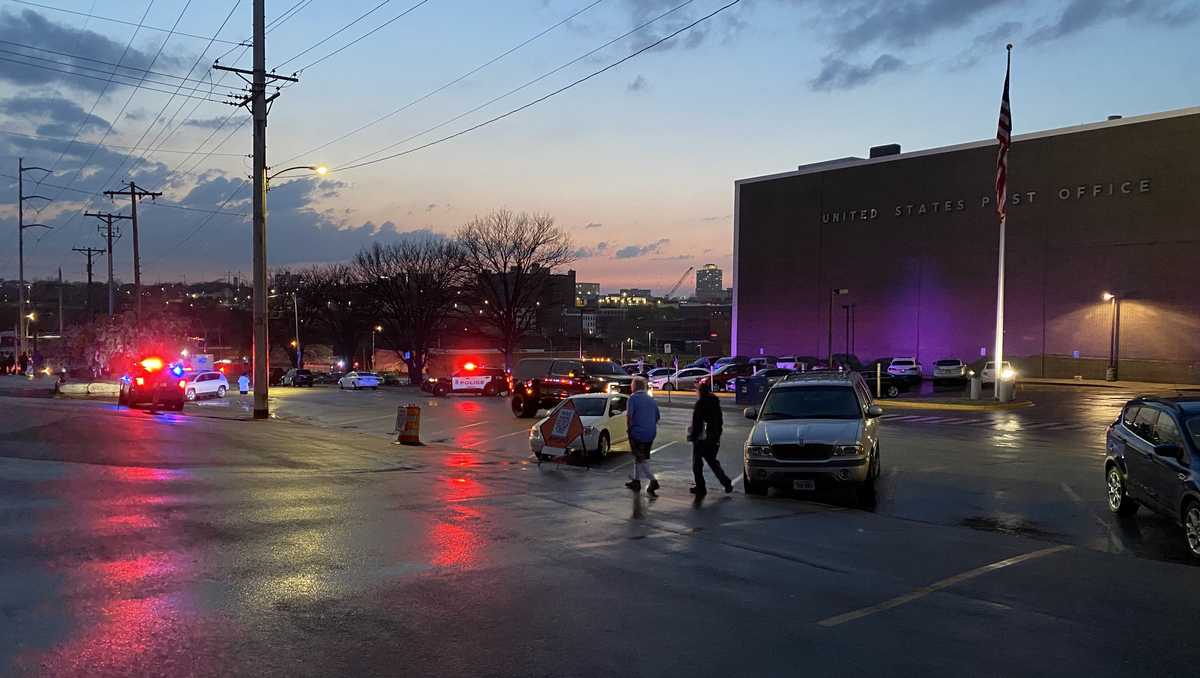 Omaha police investigate suspicious package at post office Omaha police investigate suspicious package at post office