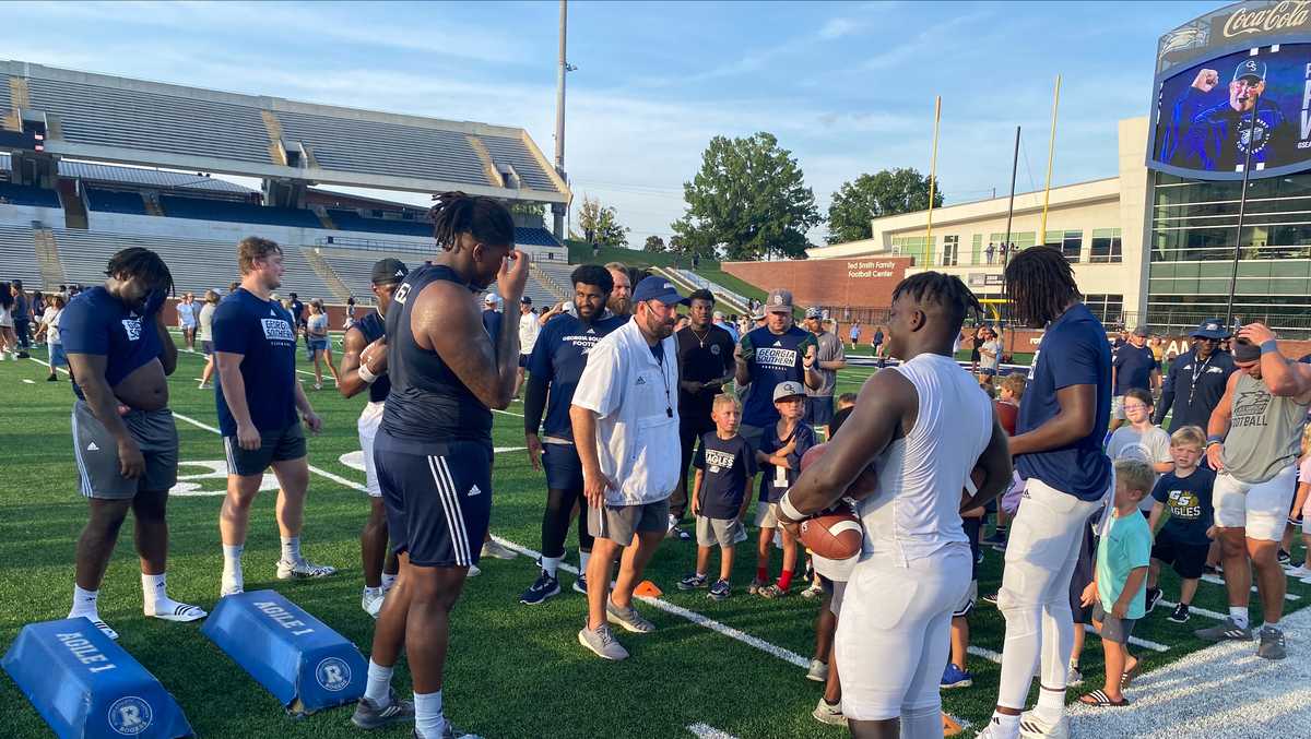 Eagles hold first scrimmage of 2023 at Paulson Stadium