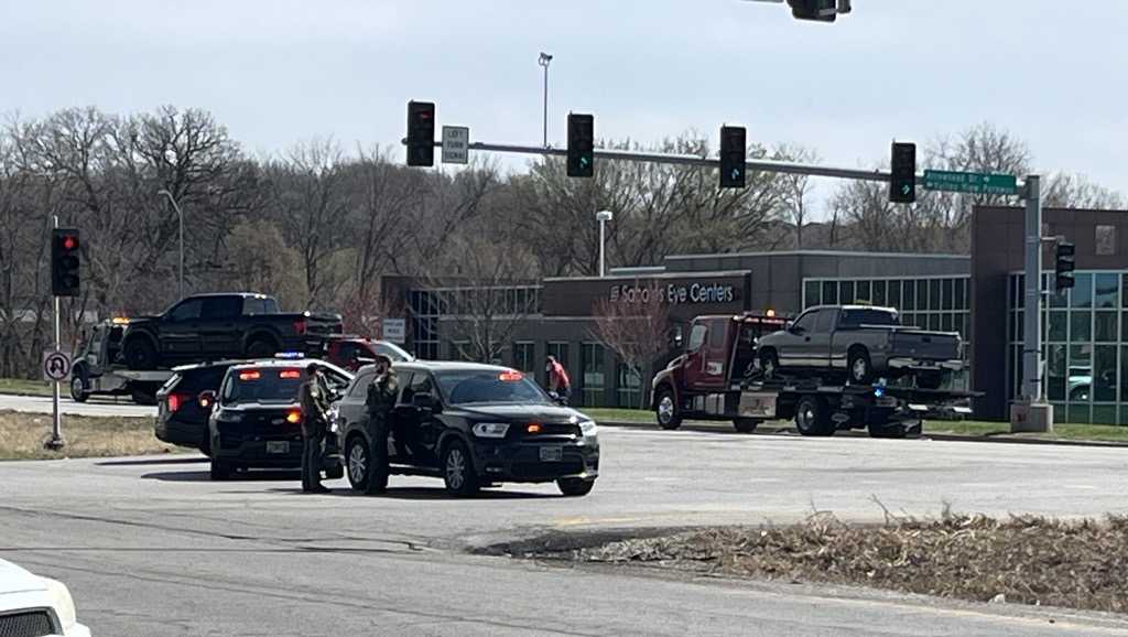 Independence, Lee's Summit Police investigating road rage shooting