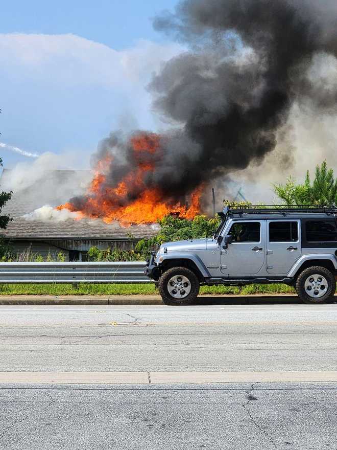 South Carolina: Clemson Ridge apartment fire