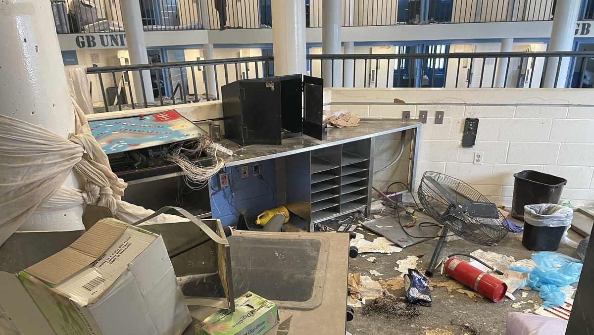 Photos reveal mess left behind after standoff inside Mass. jail