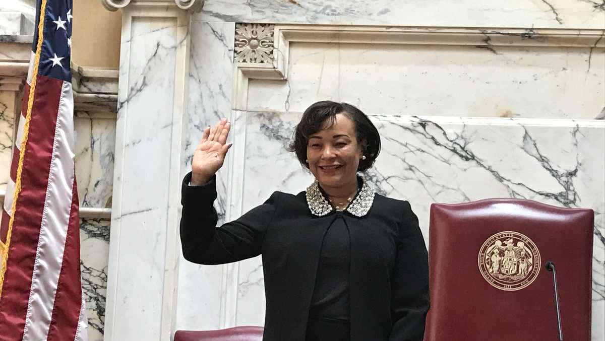 Jill Carter sworn in to replace Nathaniel Oaks in state Senate