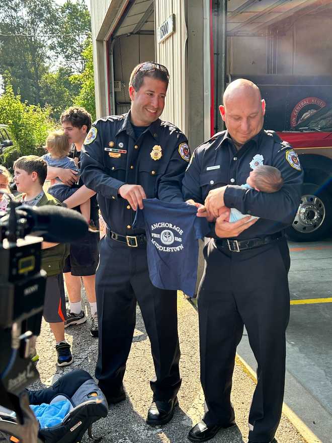 Firefighters help deliver baby at fire station in Jefferson County
