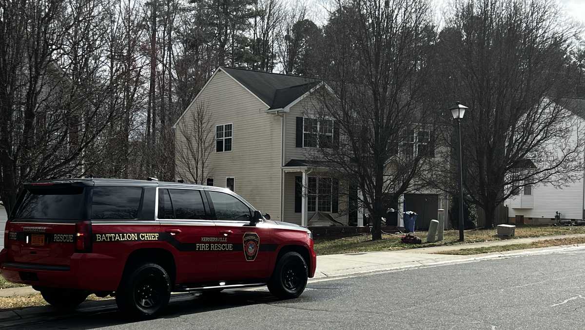 North Carolina firefighters respond to Kernersville house fire