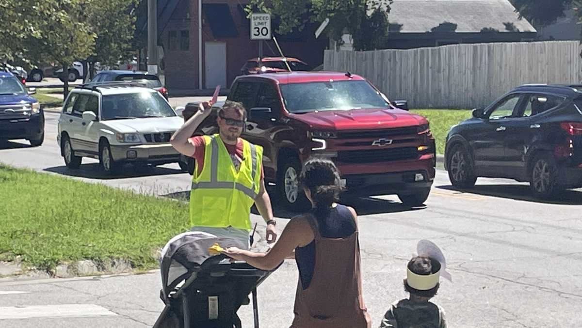 Lawrence crossing guard shortage prompts student safety concerns