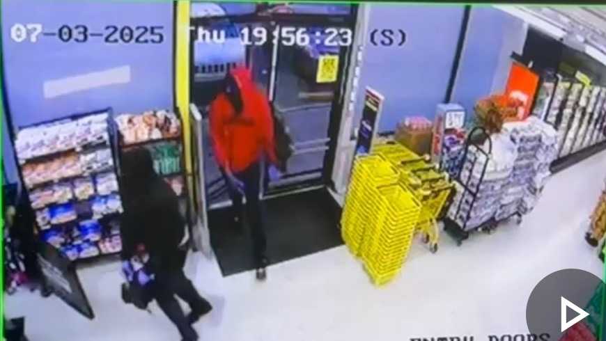 Police search for armed robbers who shot store clerk at Dollar General ...