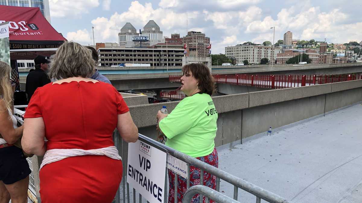 Photos from inside and outside of Donald Trump's Cincinnati rally