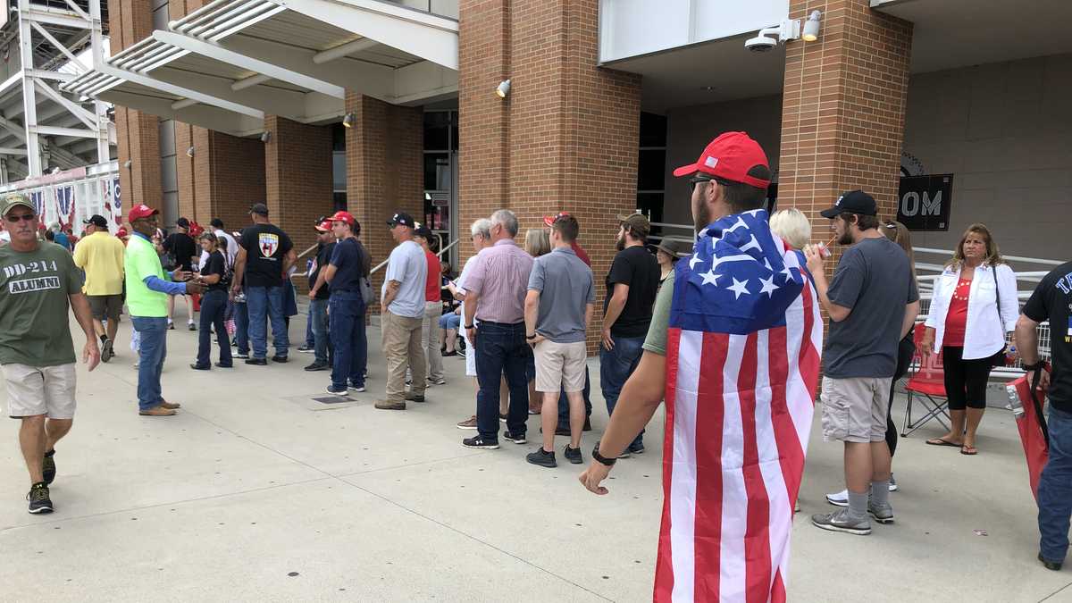 Photos from inside and outside of Donald Trump's Cincinnati rally