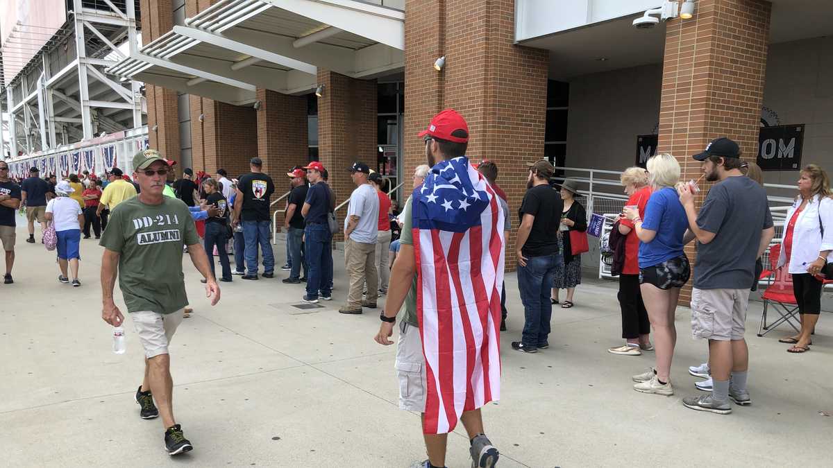 Photos from inside and outside of Donald Trump's Cincinnati rally