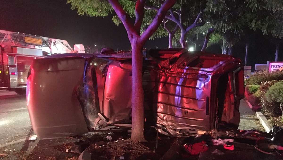 6 teens injured after 14-year-old driver crashes into tree in Santa Cruz