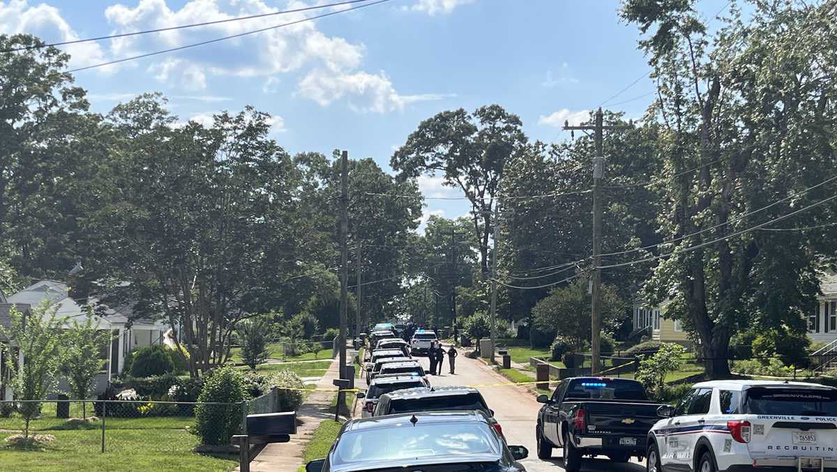 SC: Traffic stop leads to police standoff