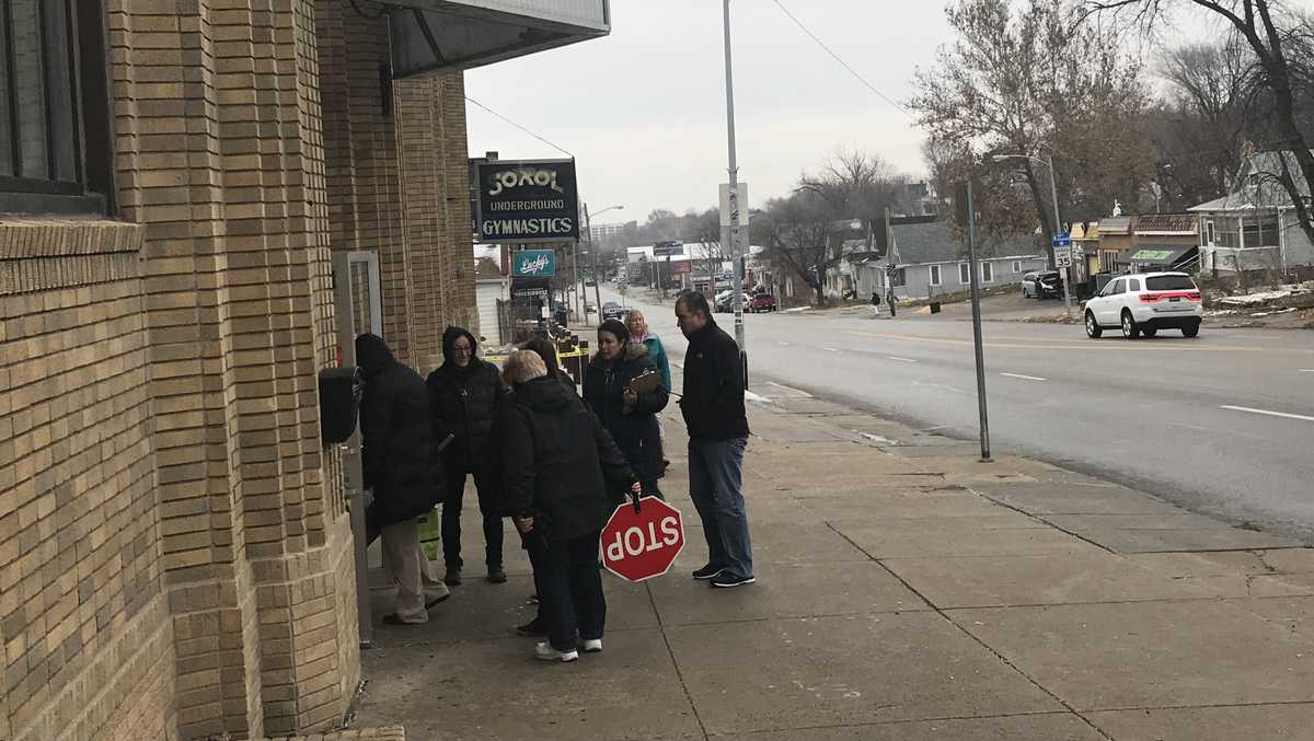 Elementary school evacuated due to gas leak Elementary school evacuated due to gas leak