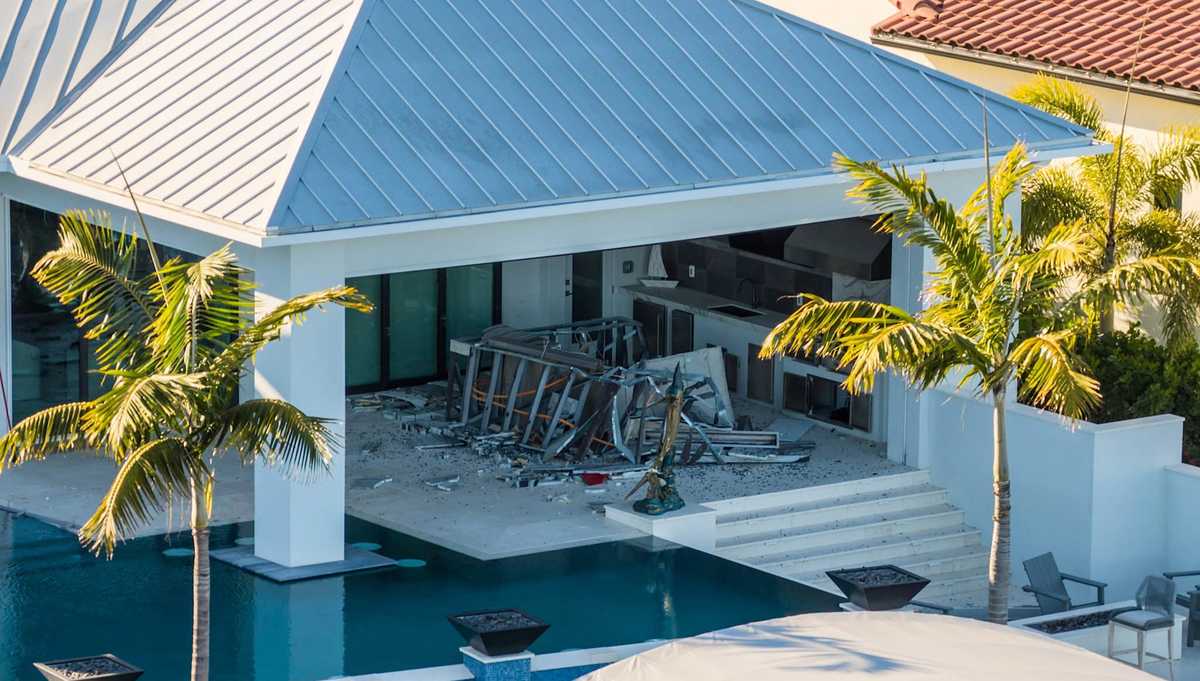 Propane tank explodes, injures 1 at Florida home