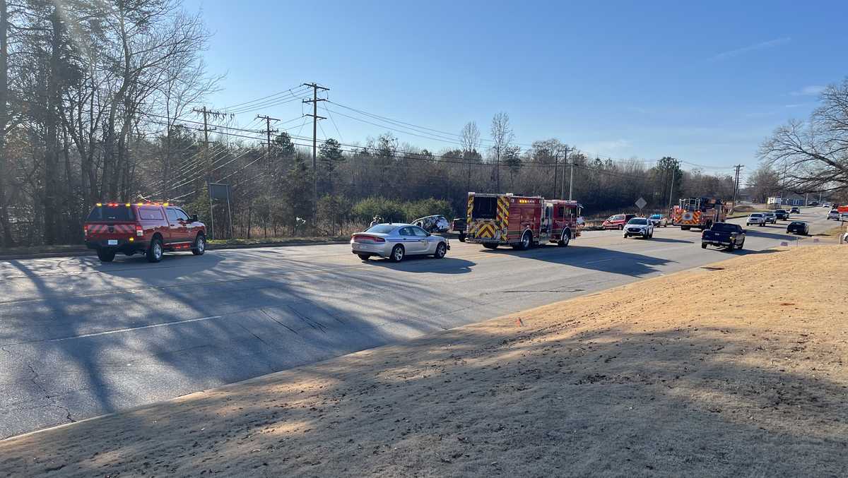 South Carolina coroner: Deadly crash reported on Upstate highway