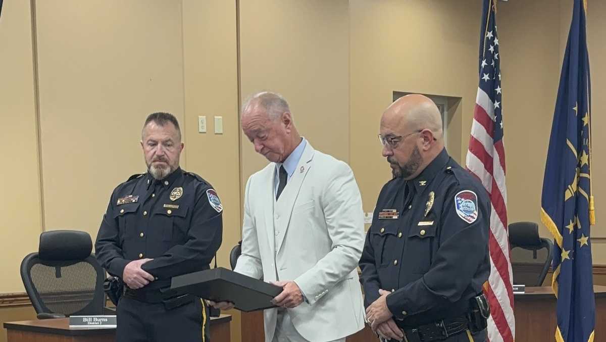 Scott McVoy sworn in as Jeffersonville police chief