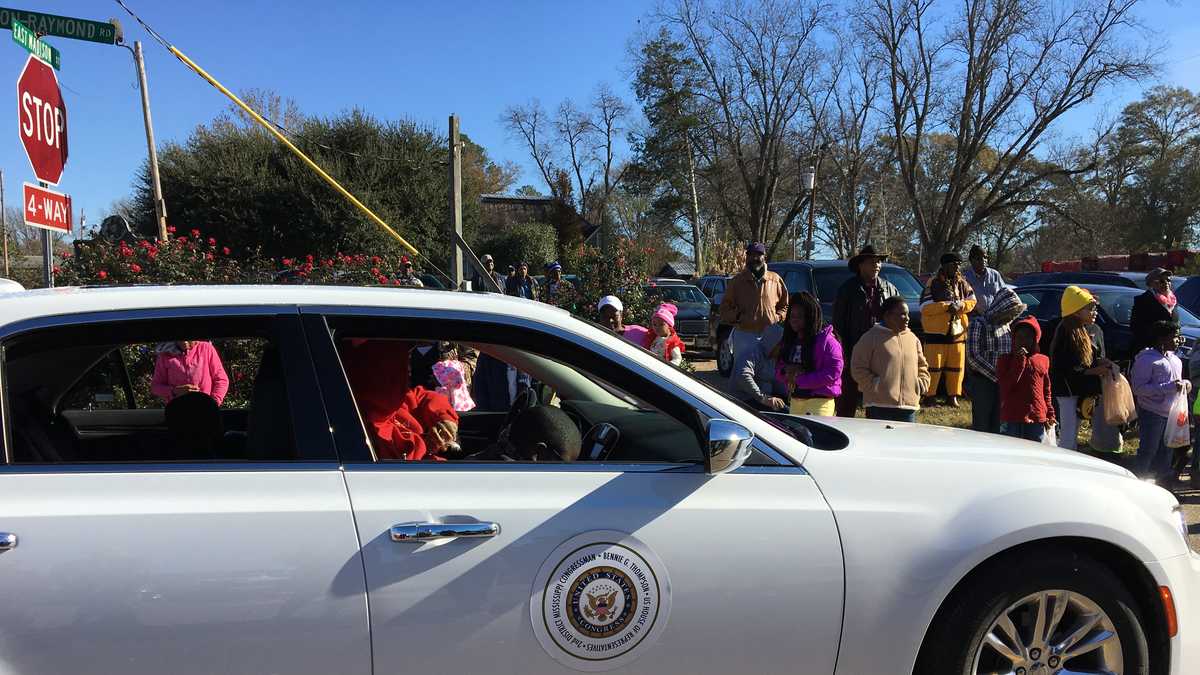 Santa Rolls through Bolton