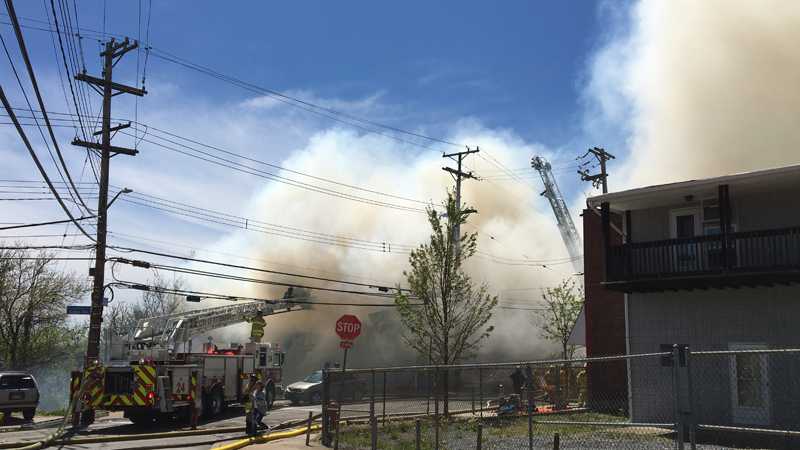 Crews battle fire in Mount Washington