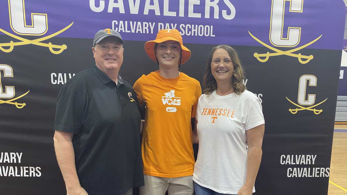 Calvary Day star quarterback Jake Merklinger commits to Tennessee