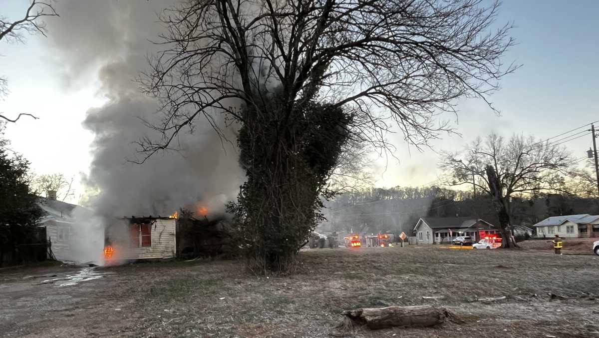 Firefighters battle multiple fires in Birmingham's eastern area