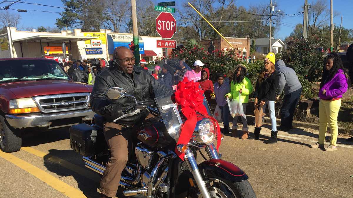 Santa Rolls through Bolton