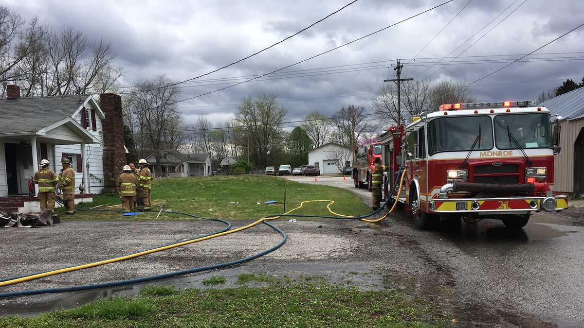 IMAGES: Fire fighters tackle fire in Clark County