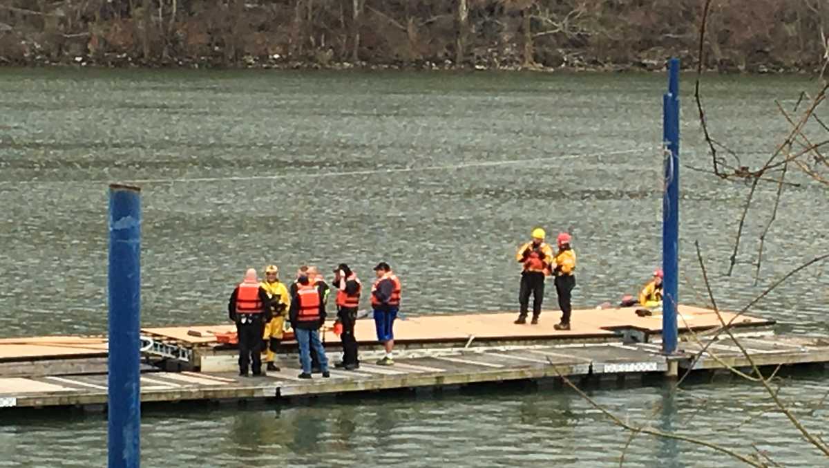 Man's body found near docks on Allegheny River