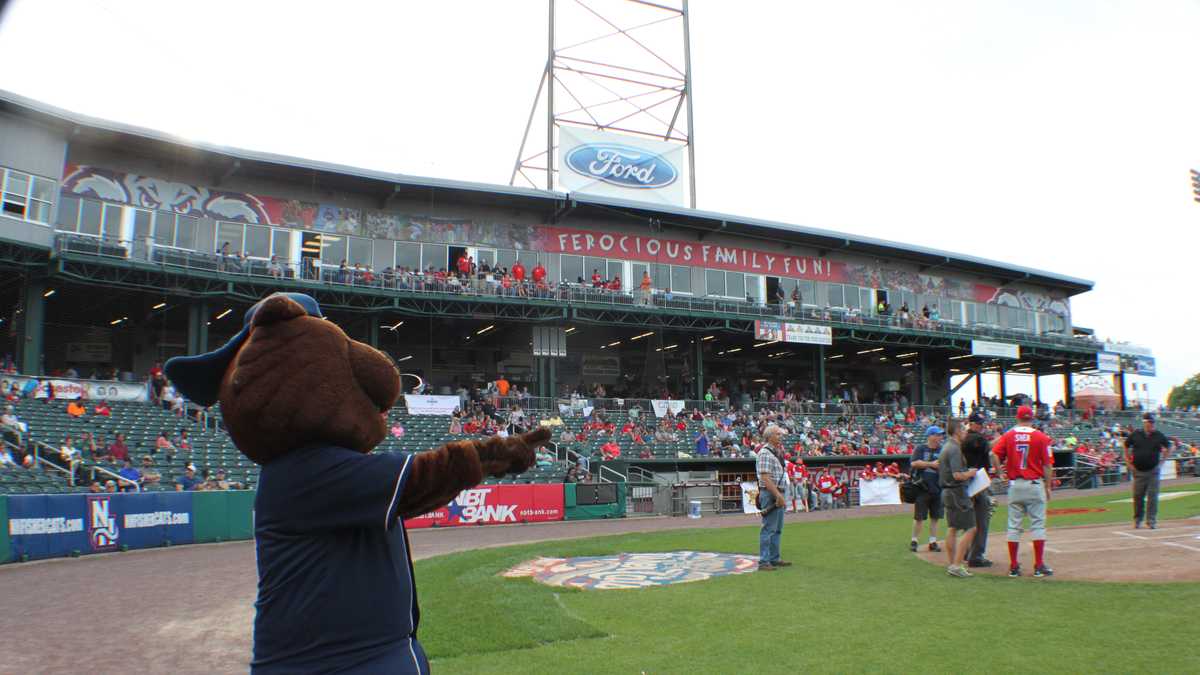 Photos: CHaD Battle of the Badges Baseball Game
