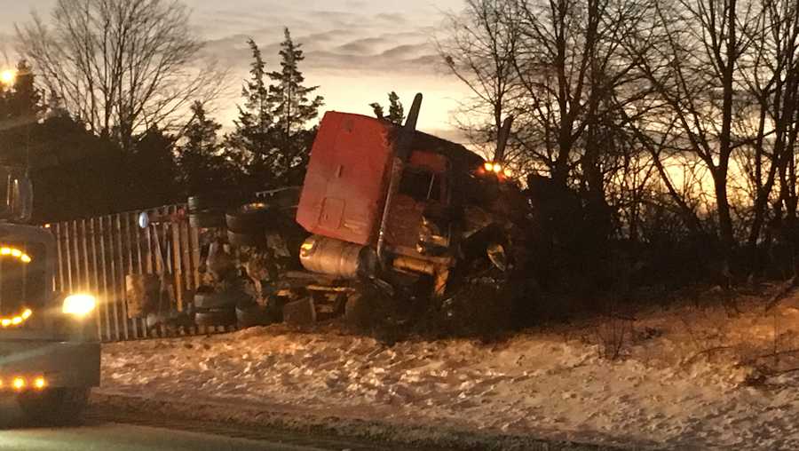 Tractor Trailer Hits Several Vehicles Rolls Over On Interstate 495