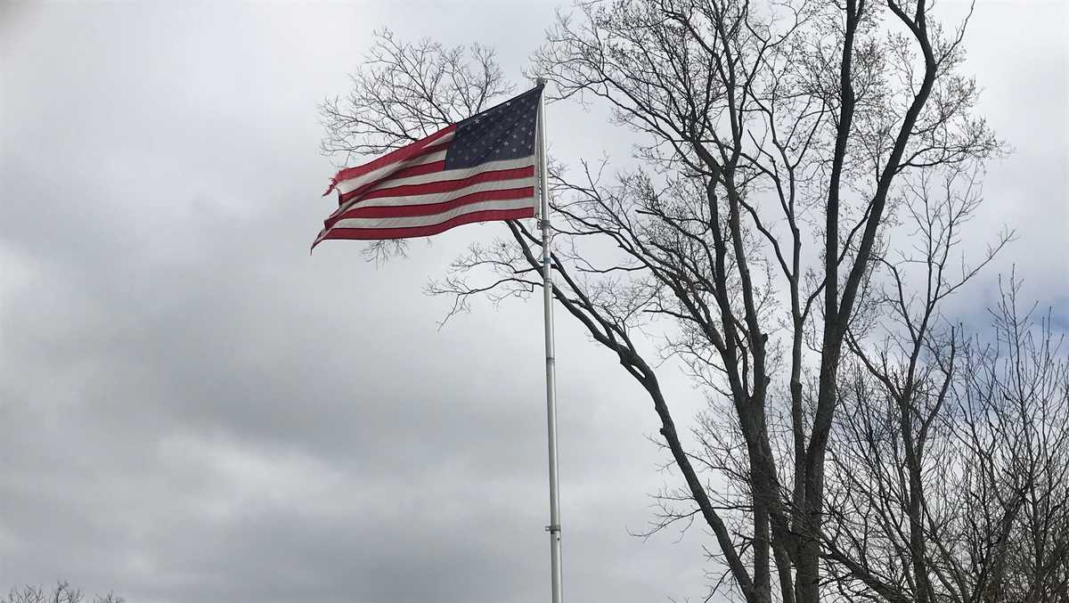 Veteran outraged after instructed to remove American flag from yard
