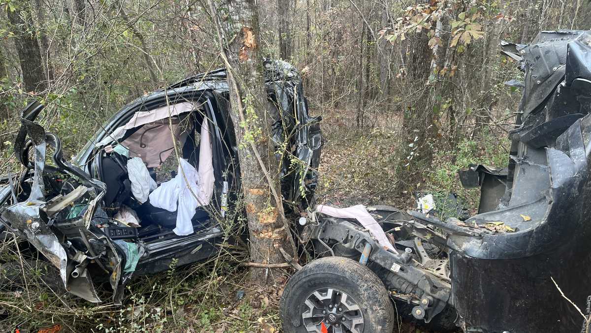 Photos show aftermath of deadly crash that led to discovery of Alabama ...