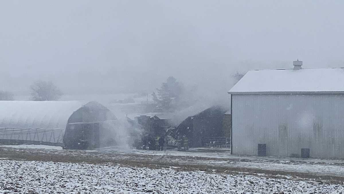 Fire crews battle shed fire in Lancaster County, Pa.