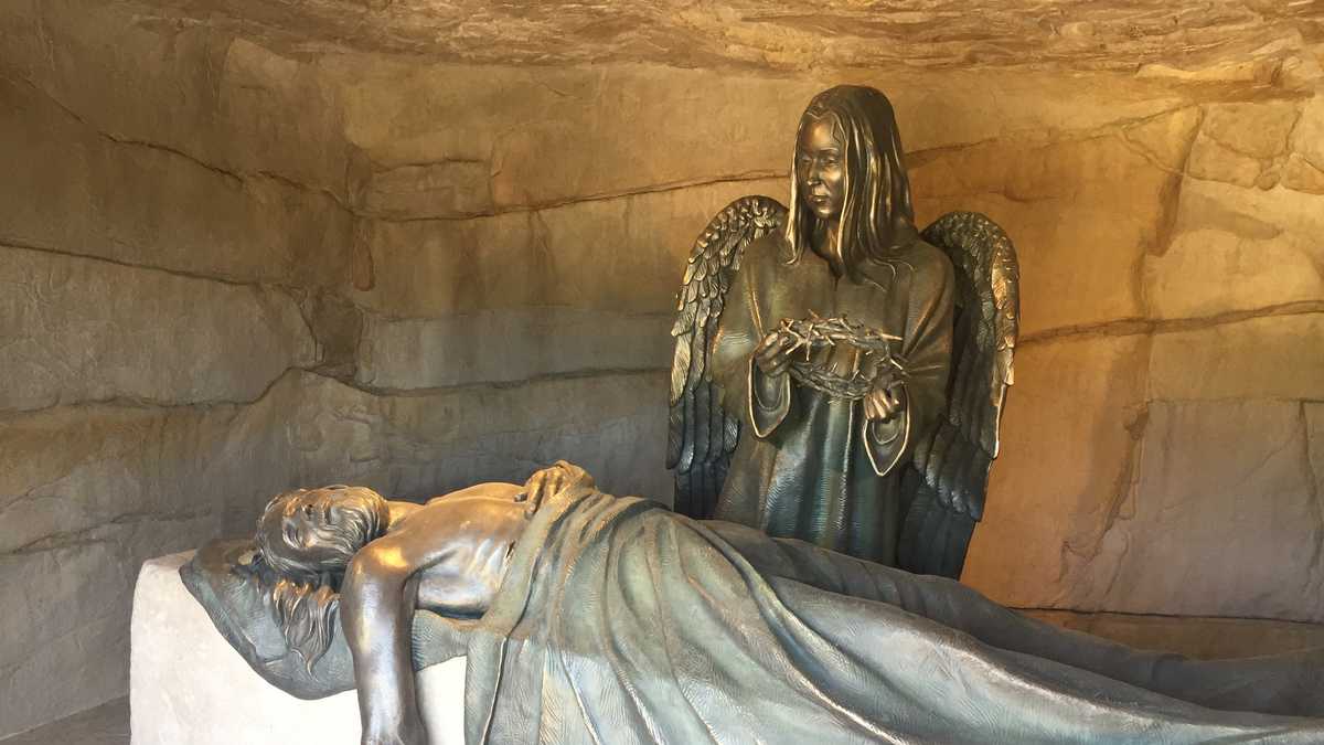 Stations of the Cross at Cloisters on the Platte