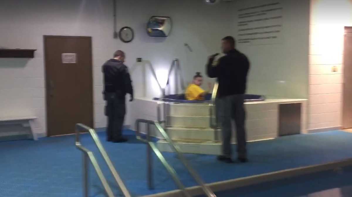 In hot water: Police find escaped inmate soaking in hot tub at senior ...