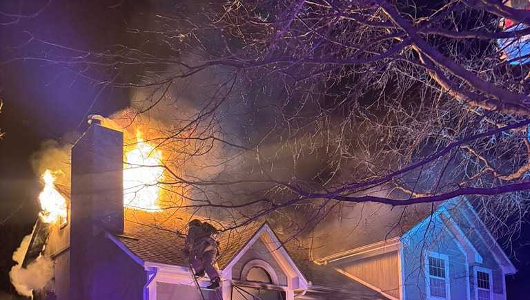 Independence fire may have started with chicken coop's heat lamp