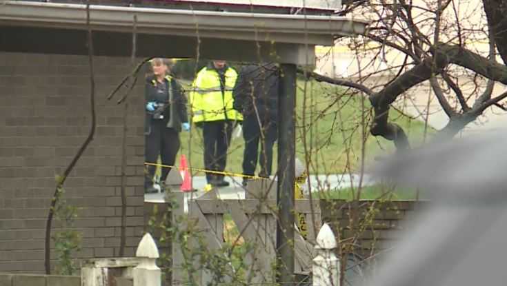 Independence police officer shot while answering burglary call