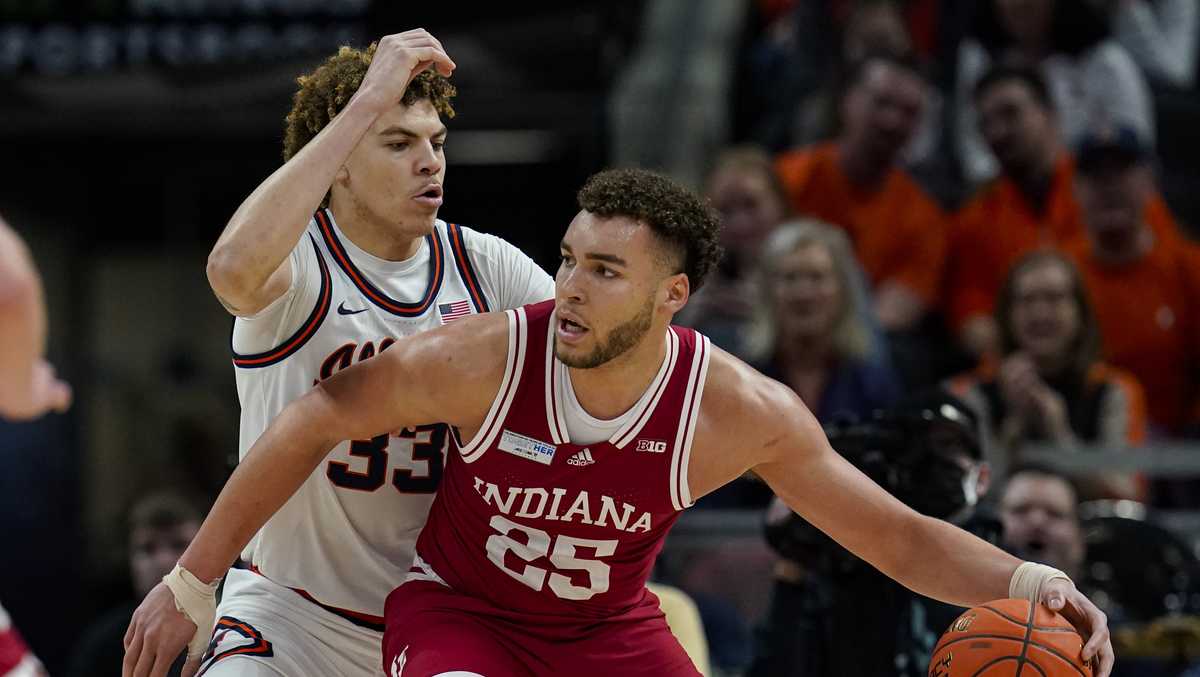 Indiana upsets Illinois in Big 10 tournament, advances to semifinals