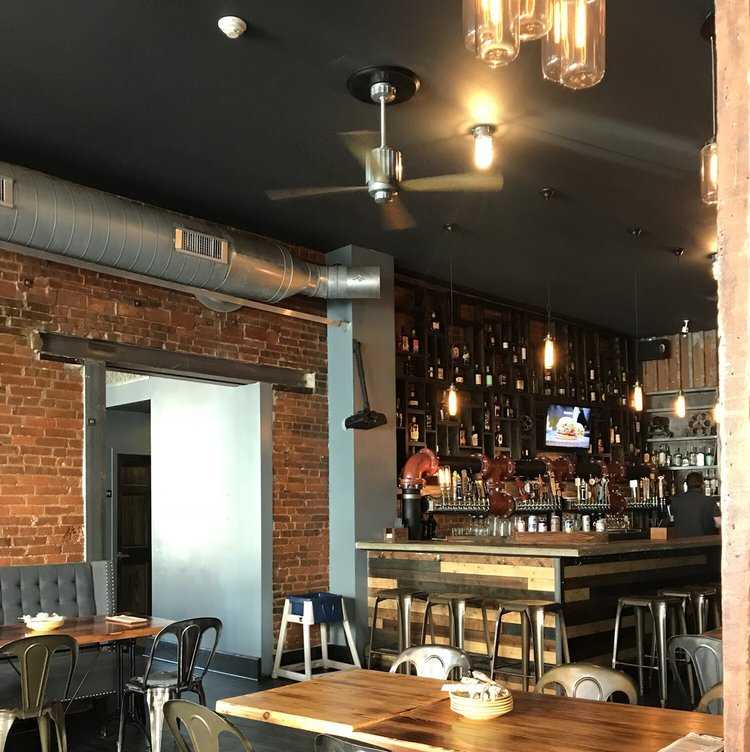 5 sports bars to watch a game at in Pittsburgh