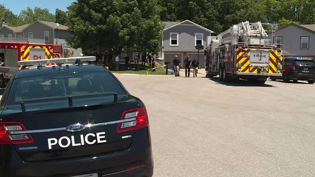 Man in his 40s, dog die in Independence, Missouri house fire