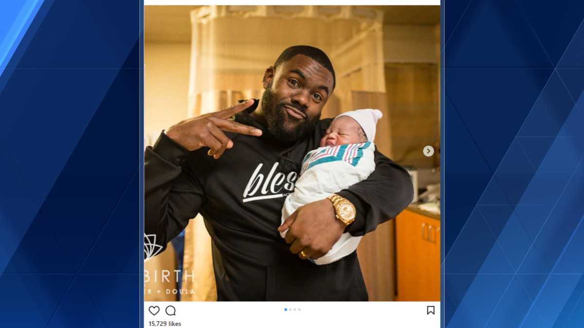 Saints running back Mark Ingram welcomes son