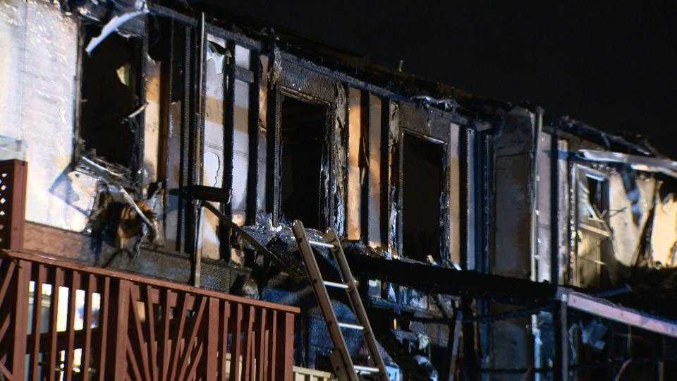 4-alarm fire in Dundalk leaves 21 people displaced, officials say