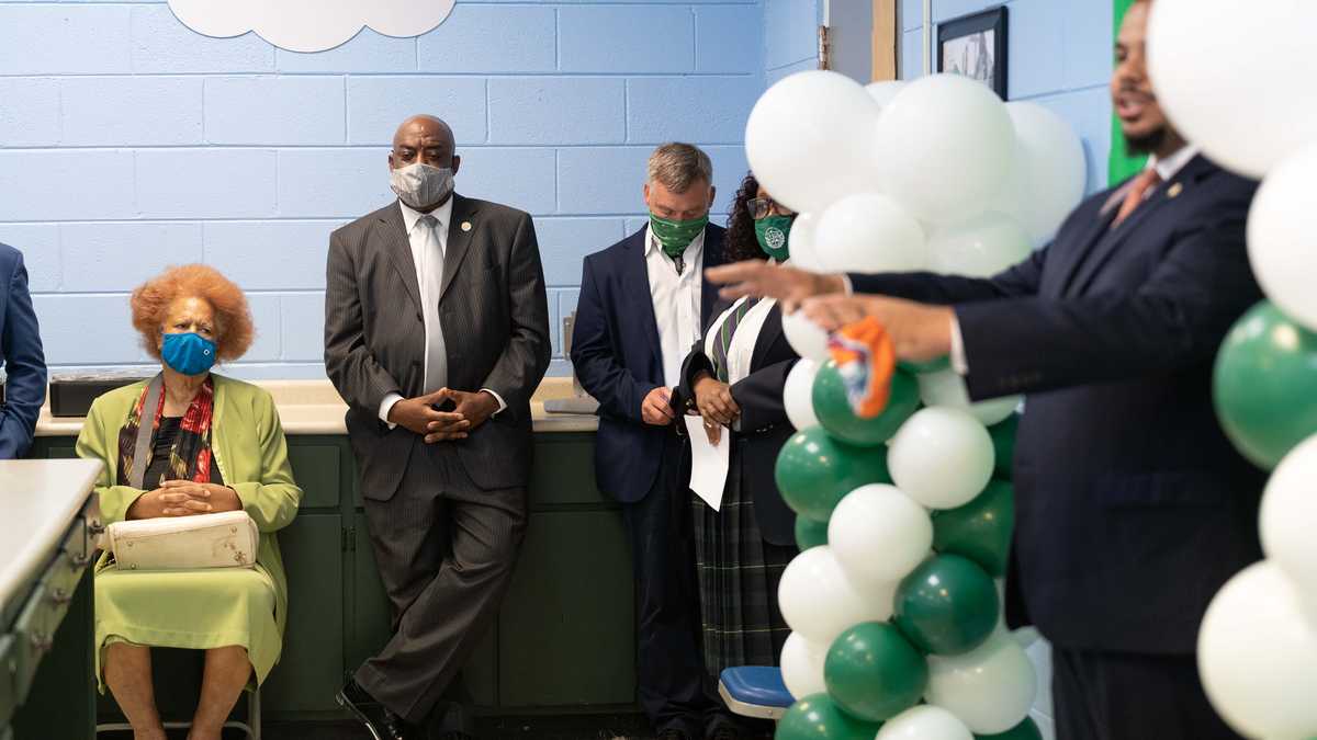PHOTOS: Savannah's Ramah Junior Academy holds lab dedication