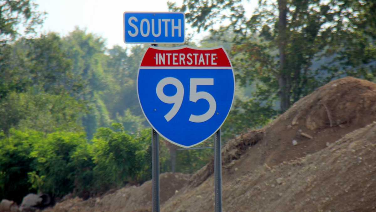 Mass. driver, passenger among three killed in Interstate 95 crash